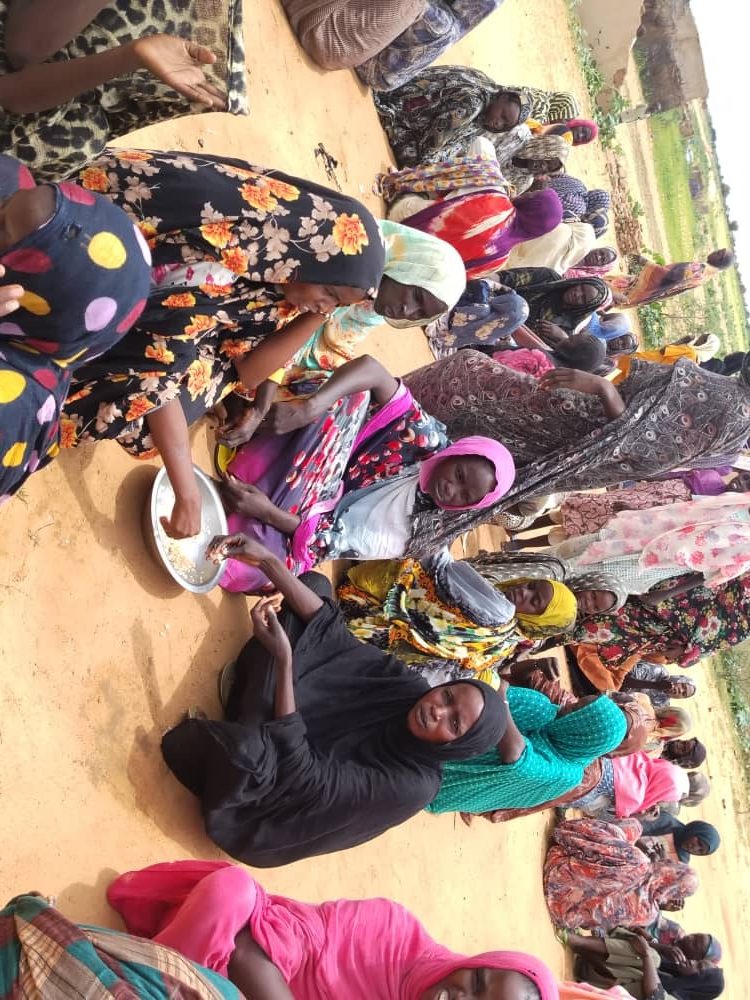 Importance & Rewards of Feeding the Poor in Islam [Quran & Hadith]